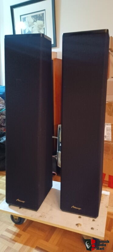 Mirage OM12 Omnipolar Speakers .reduced Photo #5023123 - Canuck Audio Mart