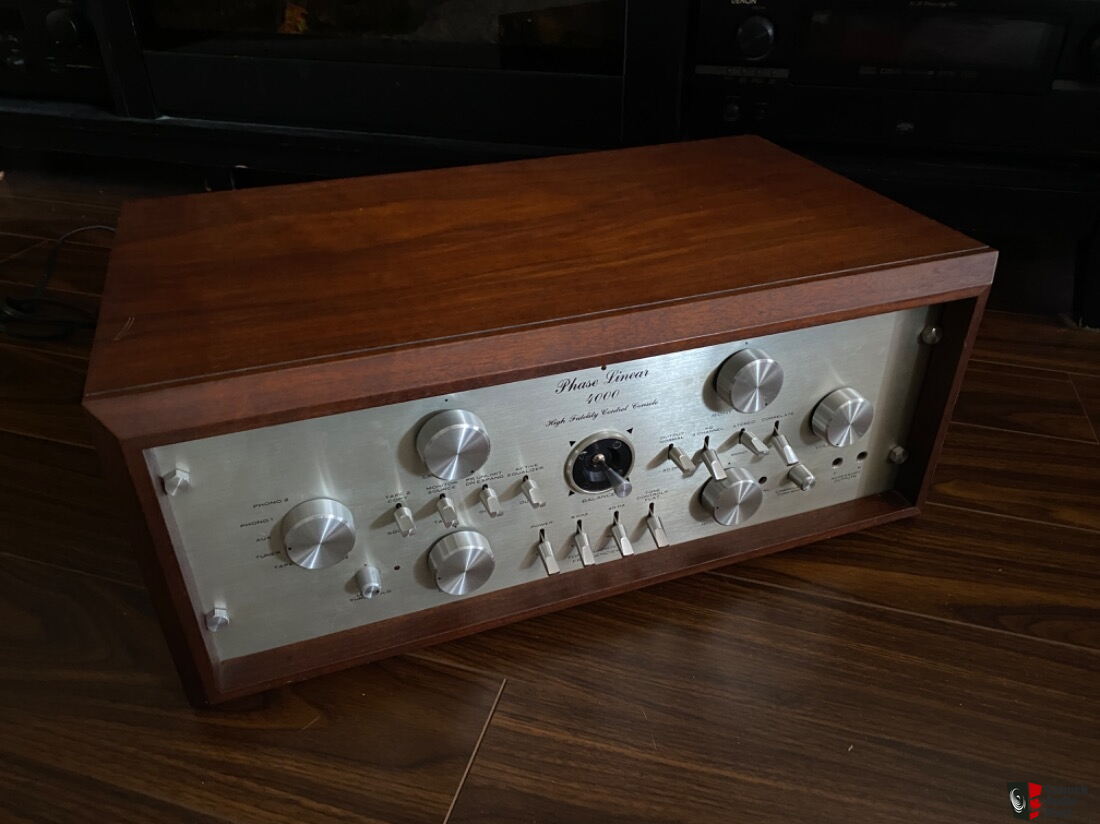 Phase Linear 400 Power Amp & 4000 Preamplifier with Cabinet