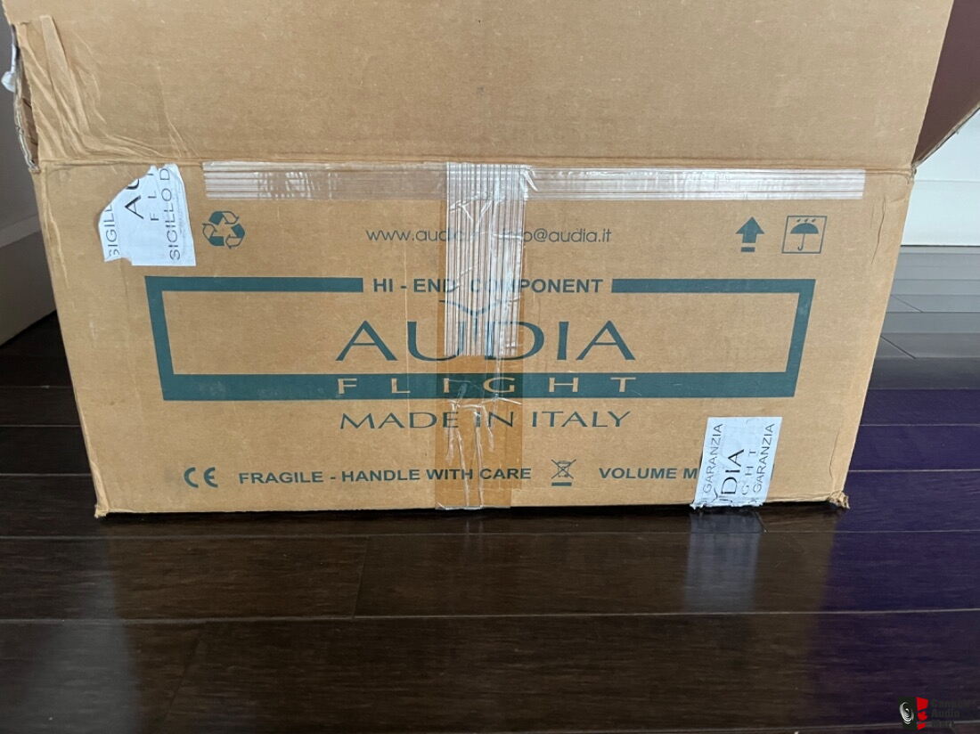 Audia Flight FLS3 Stereo Integrated Amplifier with DAC Photo #5032271 ...
