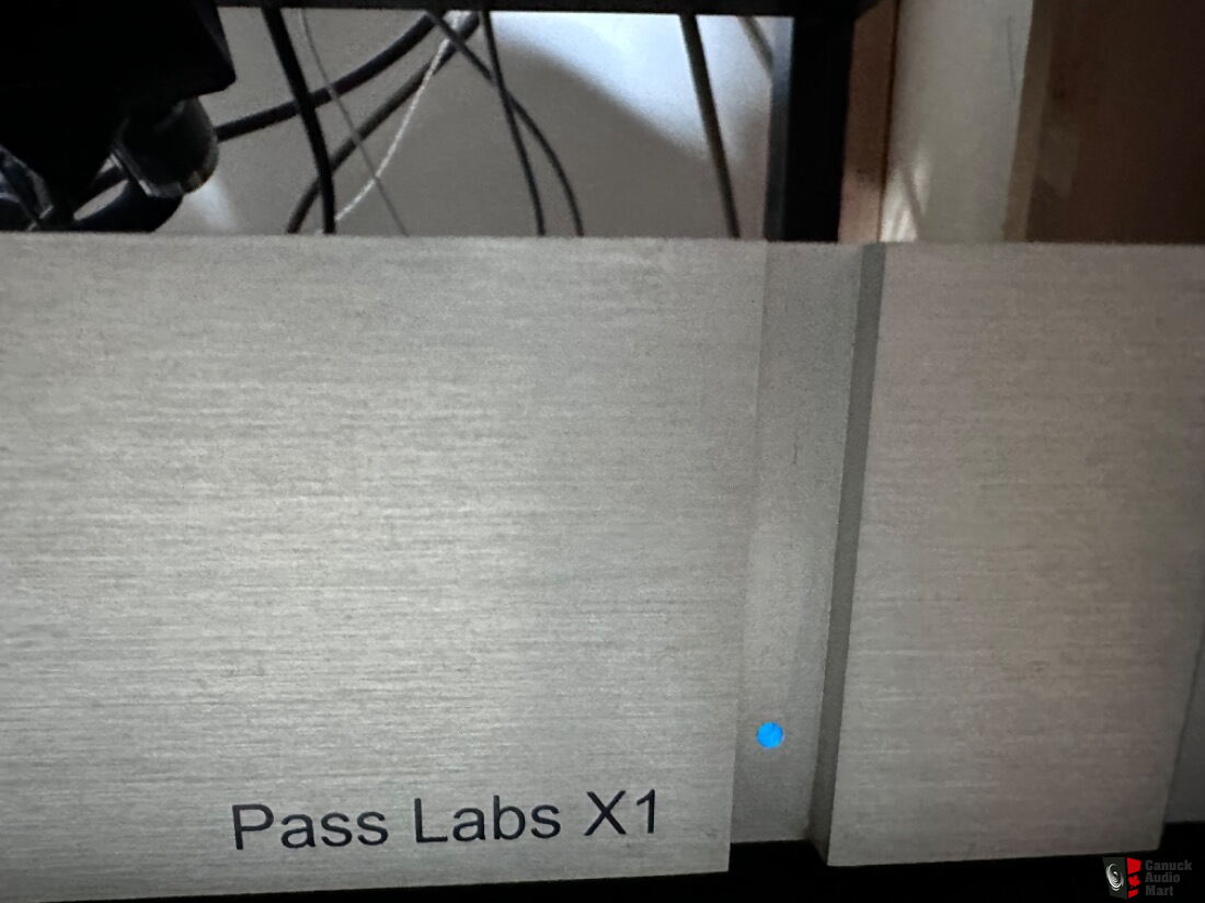 Pass Labs X1 Preamplifier Photo #5037453 - Canuck Audio Mart