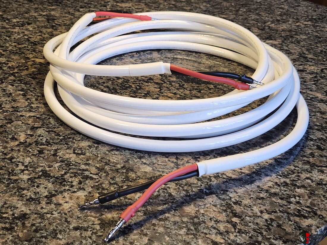 Oyaide Tunami Nigo V2 speaker cables, 4m Photo #5037928 - UK Audio Mart