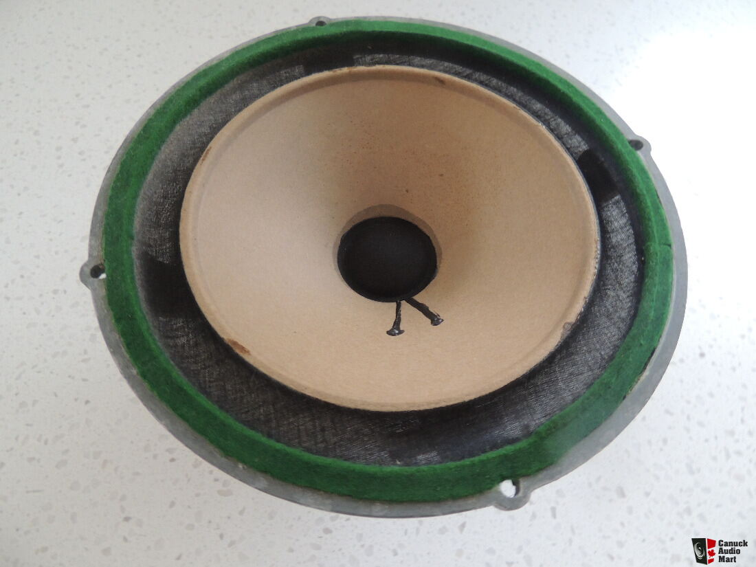 2) Wharfedale W40 4