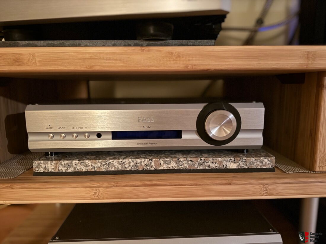 Pass Labs xp-32 preamplifier