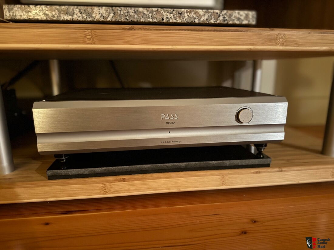 Pass Labs xp-32 preamplifier