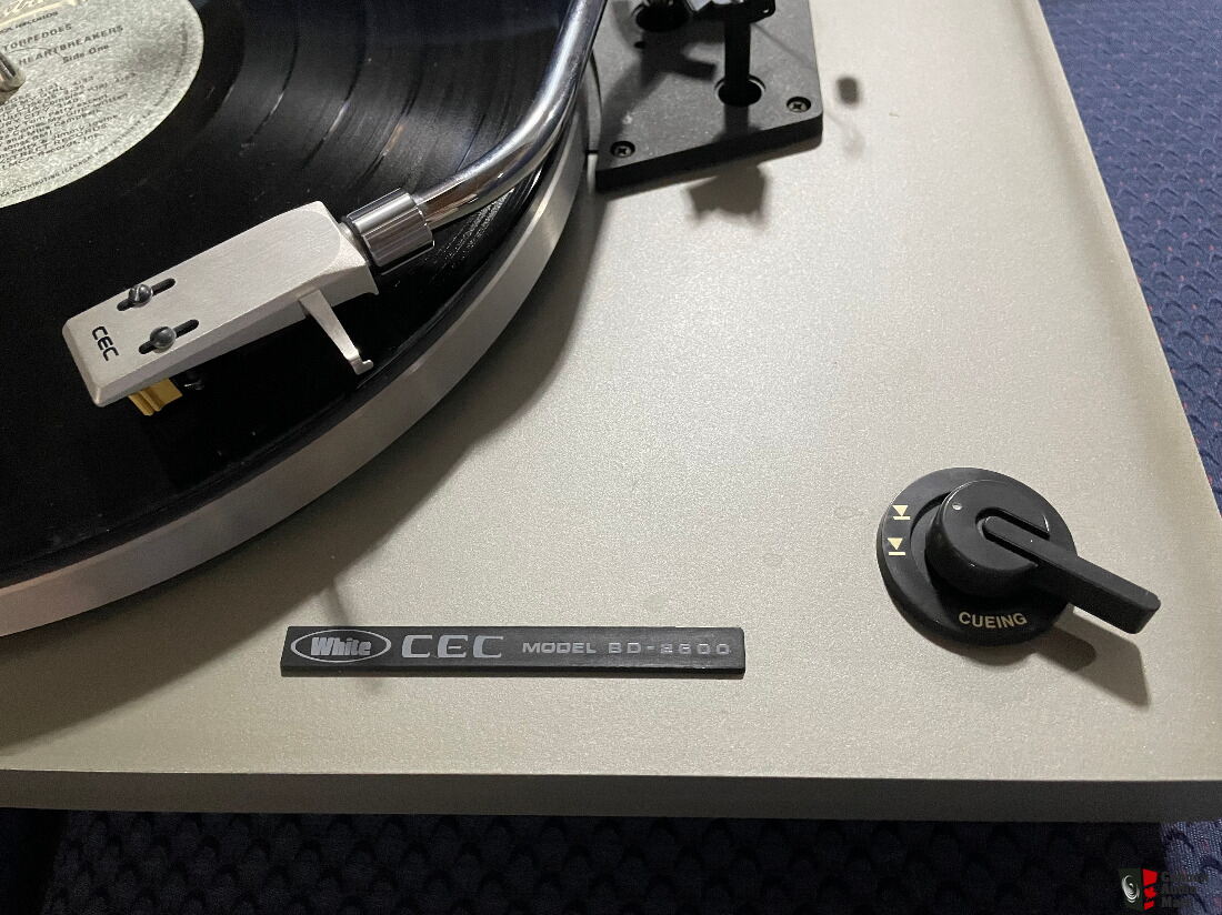 CEC BD-2600 Turntable by White Photo #5047097 - Canuck Audio Mart