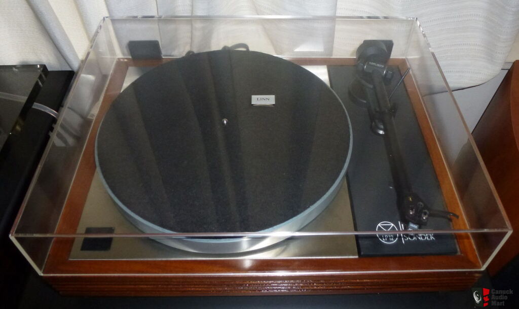 Linn LP12 Valhalla with Akito arm & Ortofon MC-3 Turbo cartridge Photo ...