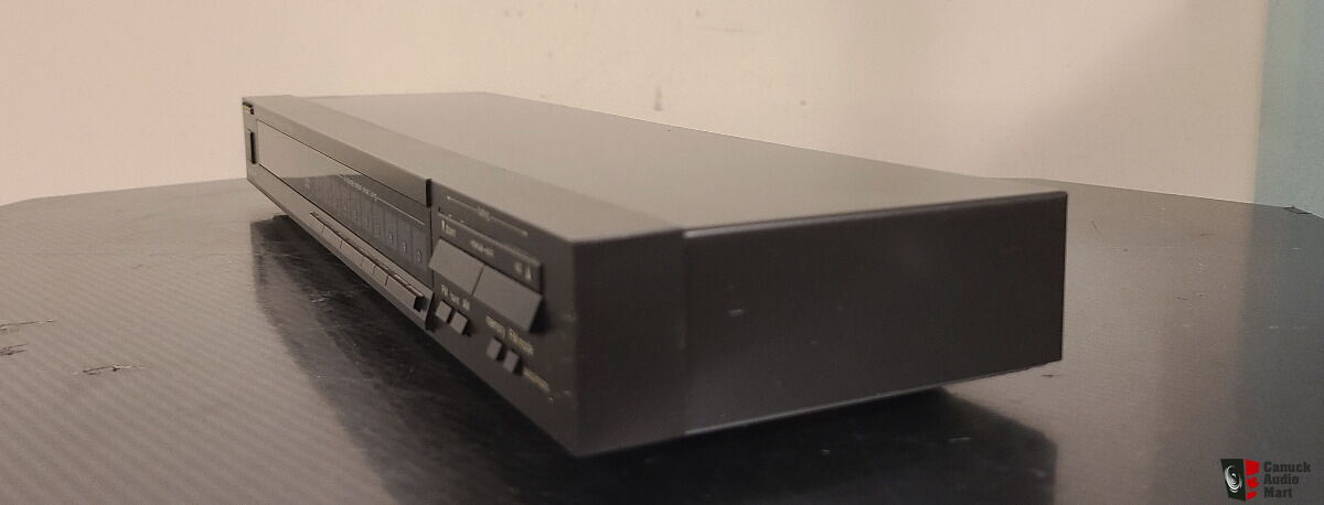 Technics ST-S98A AM/FM Stereo Tuner Photo #5054673 - Canuck Audio Mart