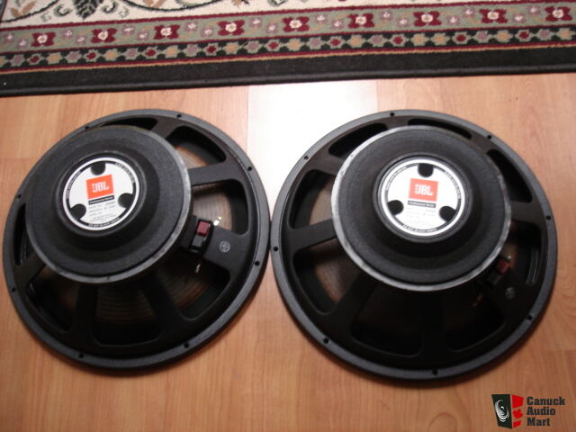 15" JBL 2226H drivers in JBL SR4700 cabinets & Crest audio 7001 800W ...