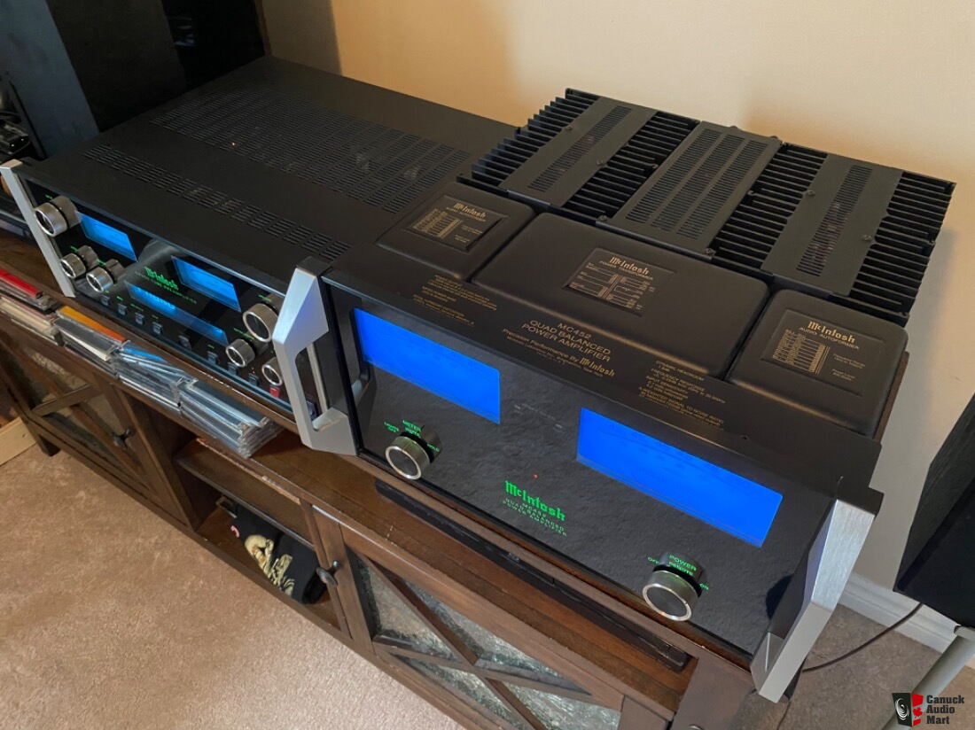 McIntosh MC 452 amplifier and C2200 Tube Preamp in almost new condition ...