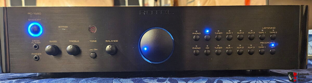 Rotel RC-1580 Pre-Amplifier - Mint ! Photo #5064680 - Canuck Audio Mart