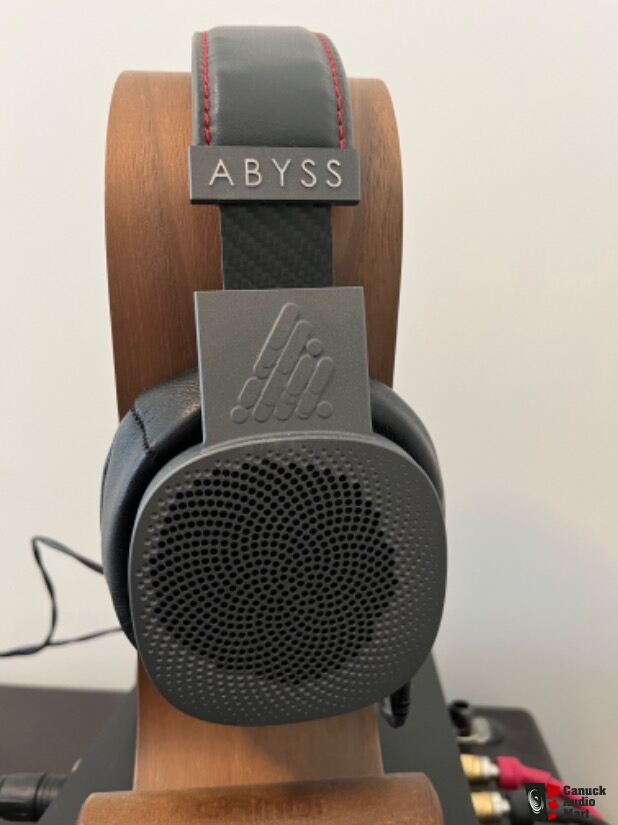 Abyss Diana Phi Headphones with upgraded cable Photo #5065132 - Canuck ...