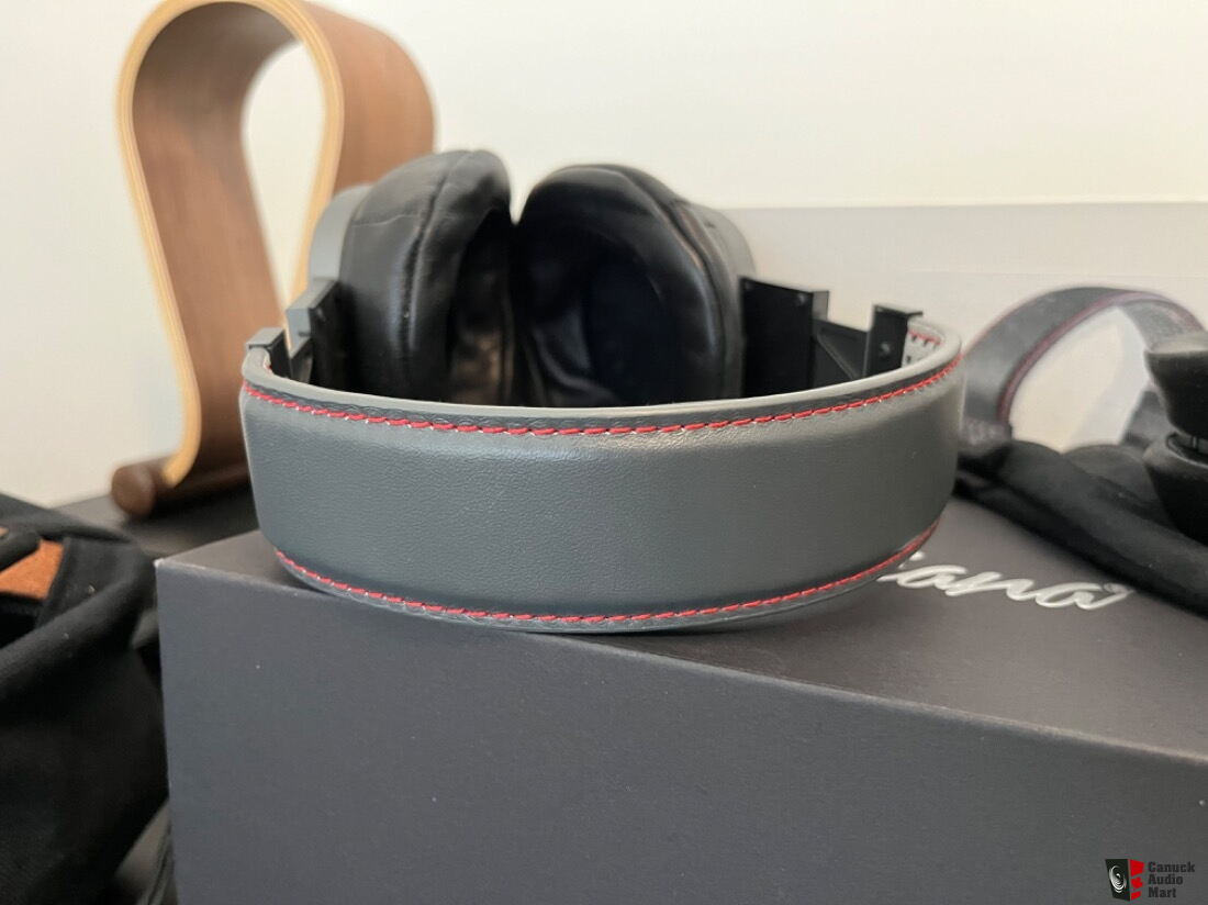 Abyss Diana Phi Headphones with upgraded cable Photo #5065135 - Canuck ...