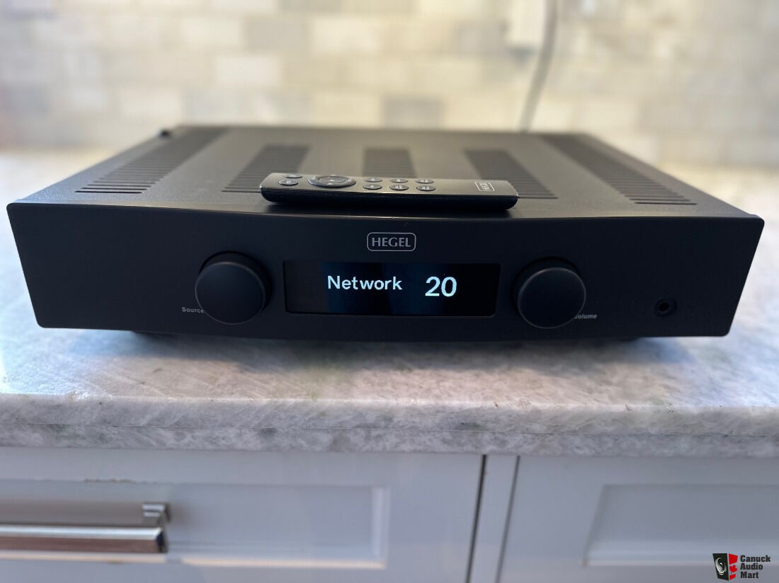 Hegel H90 Integrated Amp in Black Photo #5071166 - Canuck Audio Mart