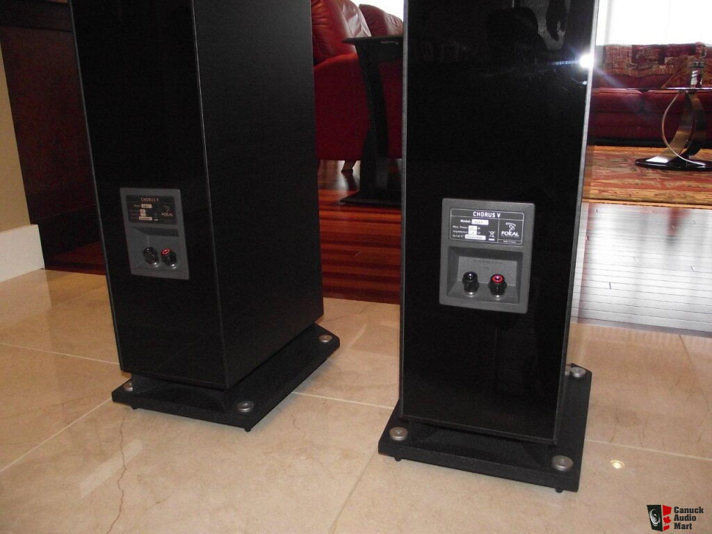 Focal Chorus 826V floor standing speakers and matching CC800V center ...