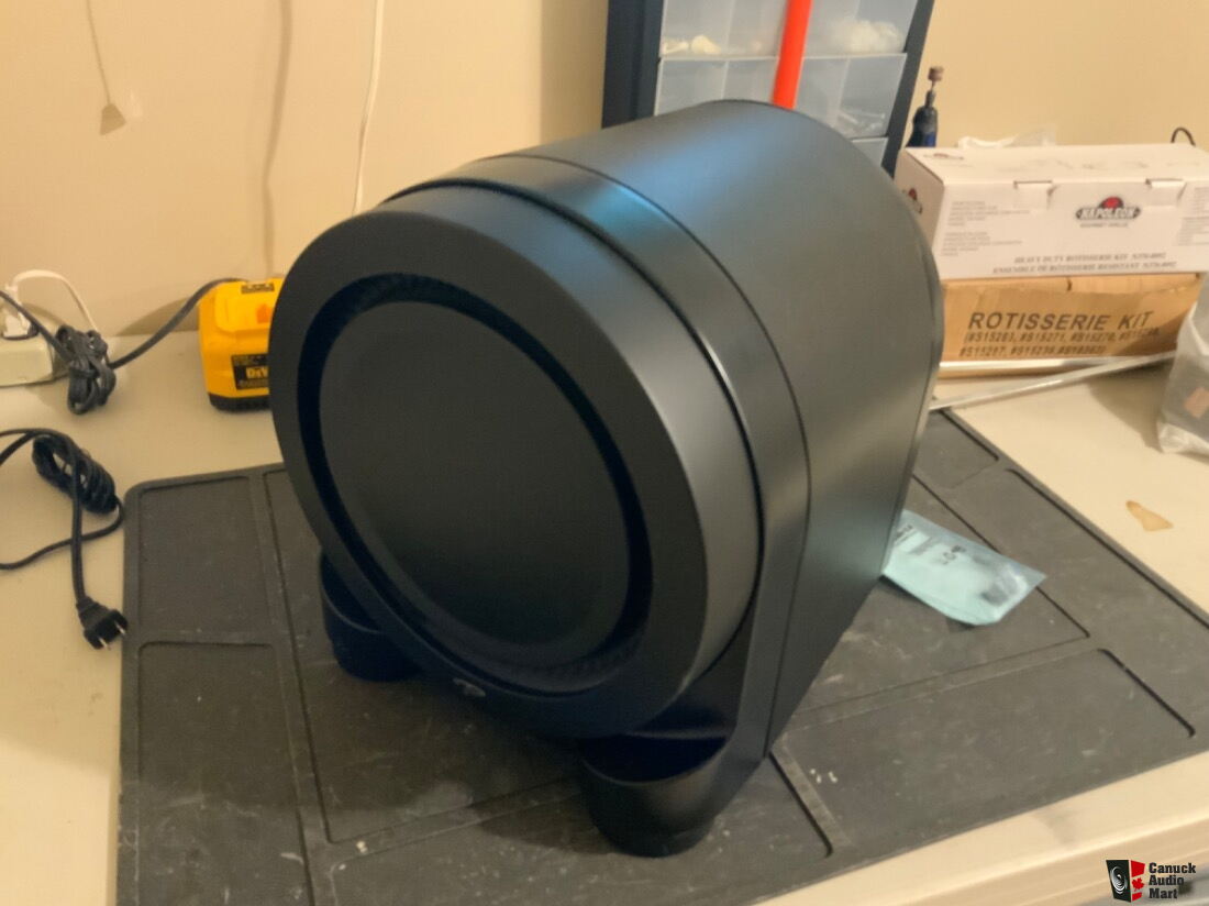 Paradigm seismic 110 READ For Sale - Canuck Audio Mart