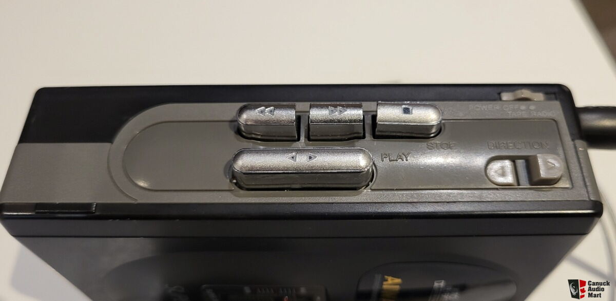 Aiwa Cassette Walkman+Sony HDPhne Autoreverse AmFM Eq DolbyNR NM