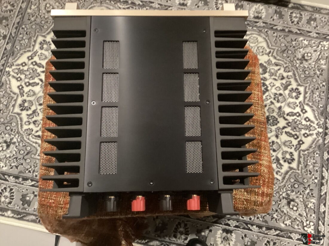 Accuphase P-7500 amplifier Photo #5113257 - US Audio Mart
