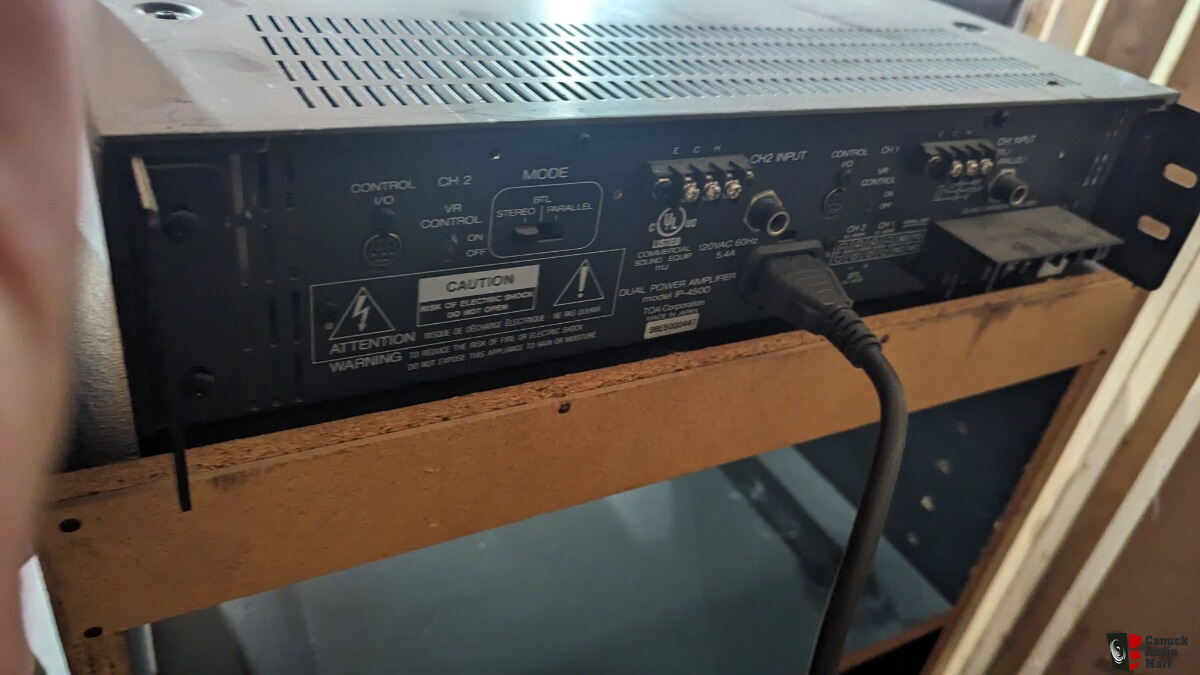 TOA ID-450D 2 channel power amp Photo #5122616 - UK Audio Mart