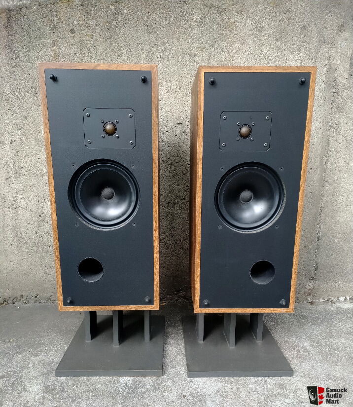 Rega 3 Canadian Made Speakers Photo #5140237 - Canuck Audio Mart