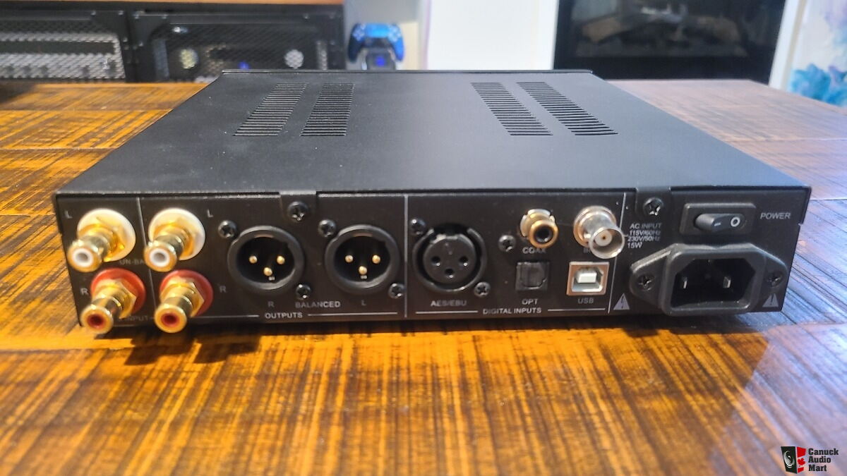 Emotiva Stealth DC-1 - DAC / headphone amp / preamp Photo #5146904 ...