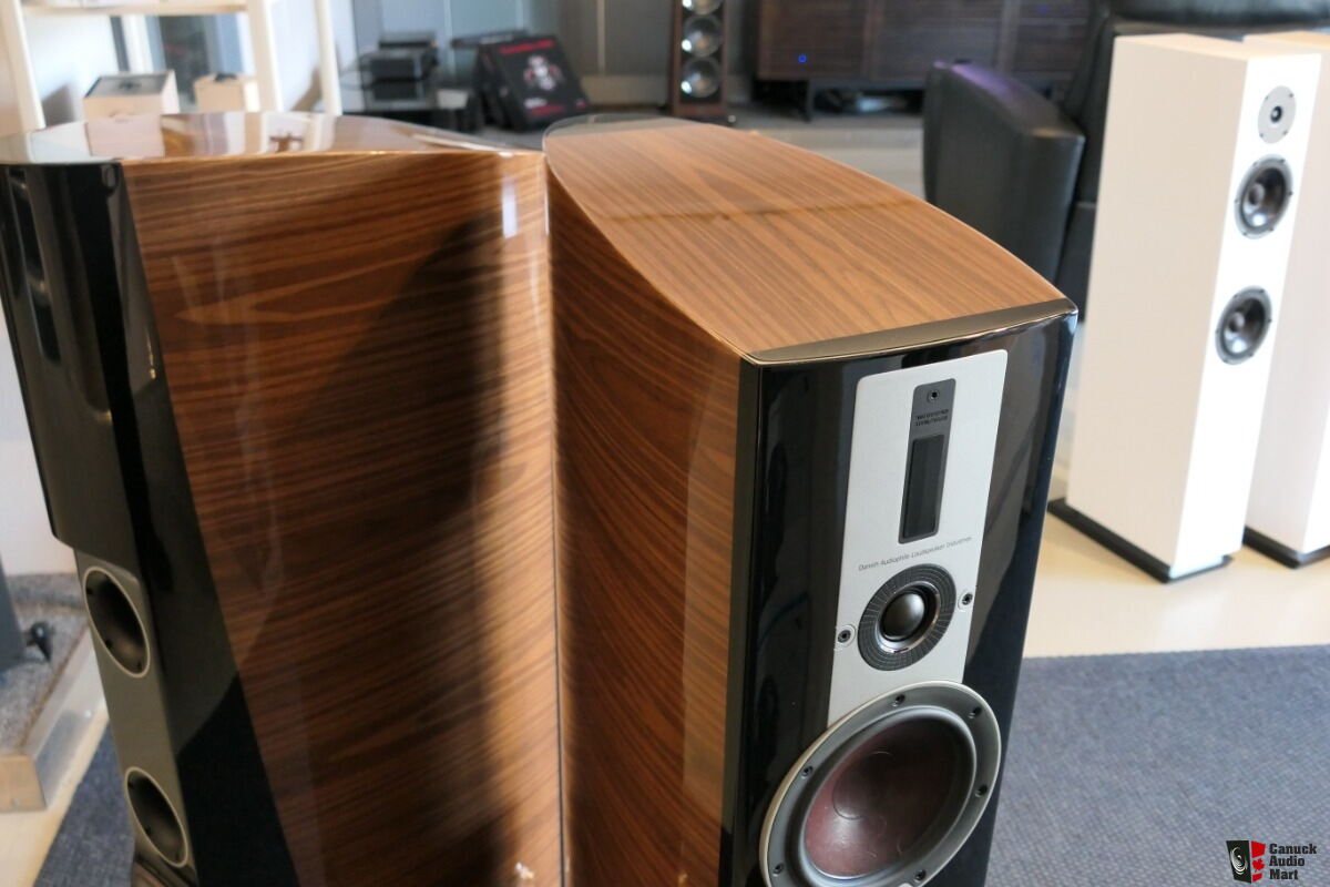 DALI Epicon 6 Walnut Demo Photo #5148269 - Canuck Audio Mart