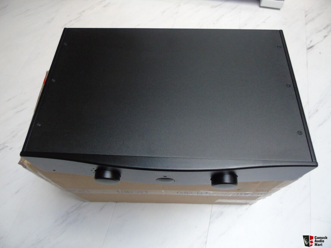 Hegel P30 preamp Photo #5151038 - UK Audio Mart