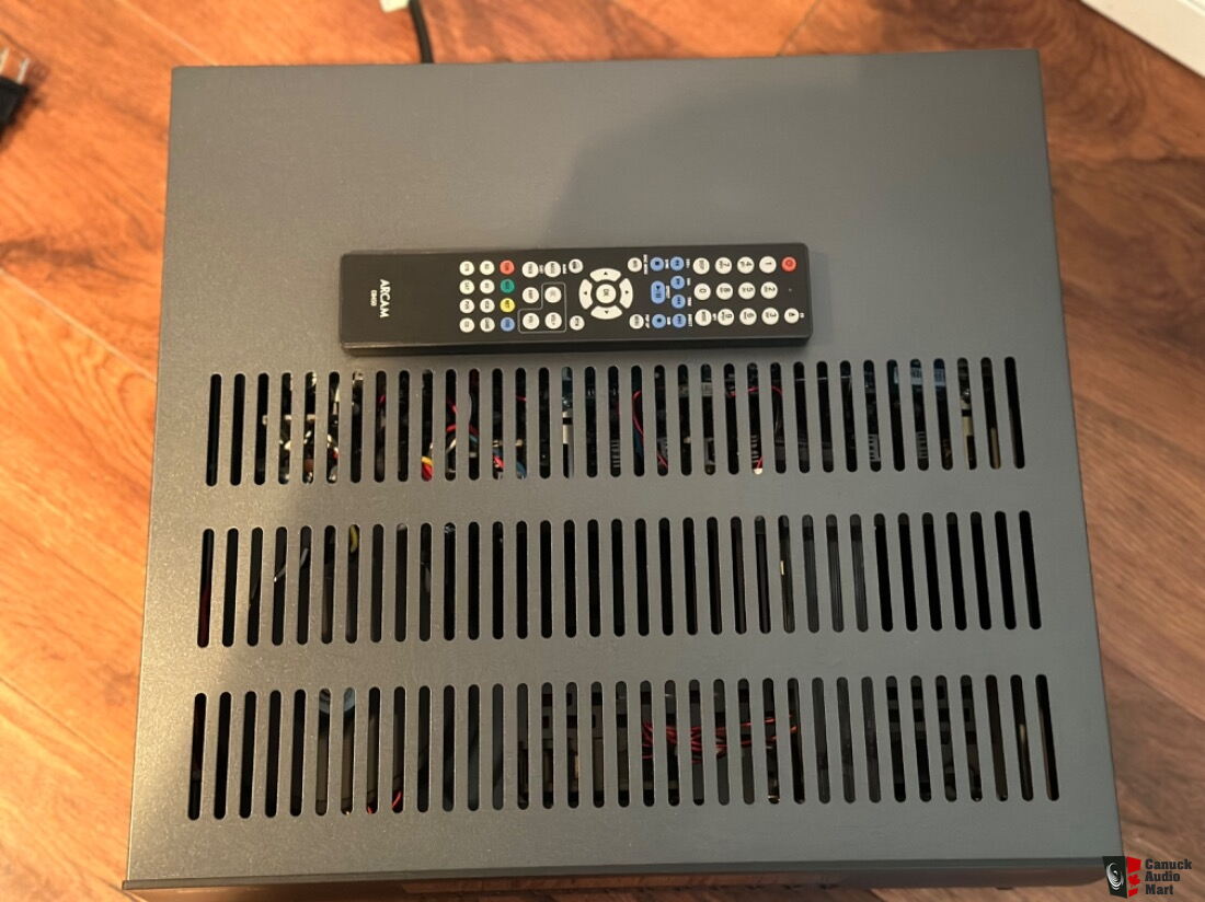 Arcam FMJ AVR450 Photo #5151835 - Canuck Audio Mart