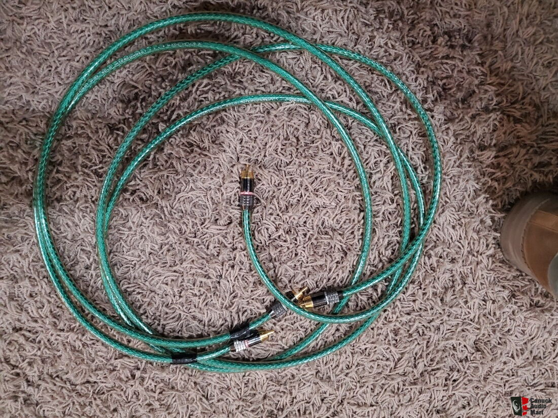 Straight wire RCA interconnects Photo #5155786 - Canuck Audio Mart