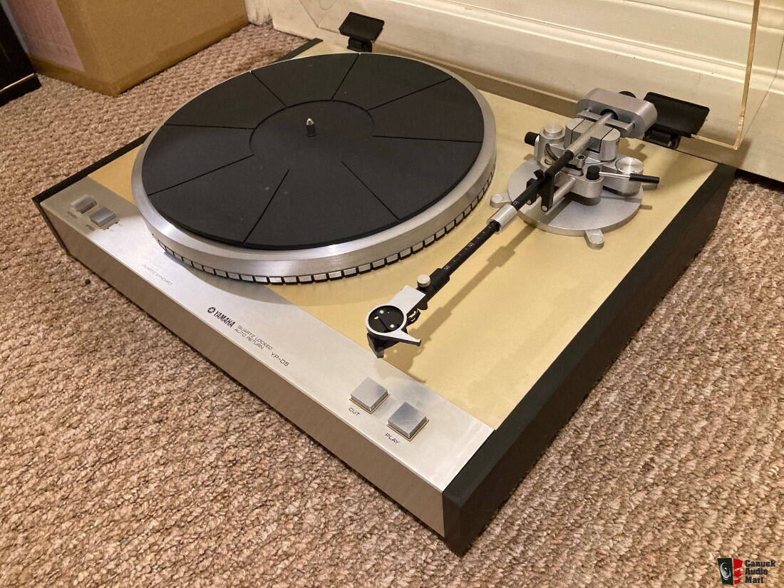 Yamaha YP D5 Quartz Lock direct drive turntable, very rare ! Photo ...