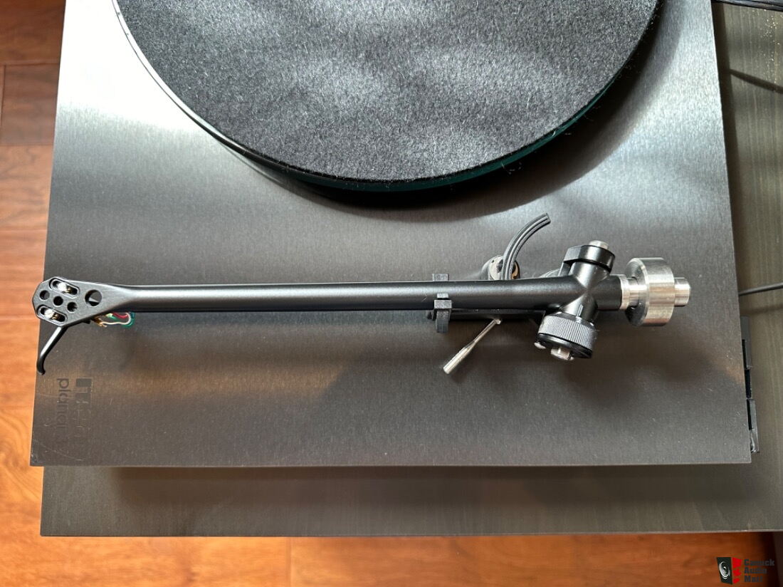 Rega Planar 3 Turntable with RB300 Tonearm and brand new Audio Technica ...