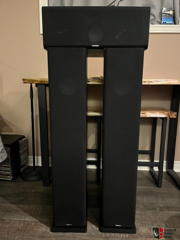 Paradigm Monitor 11V7 and Monitor Centre 3V7 Photo #5171888 - US Audio Mart