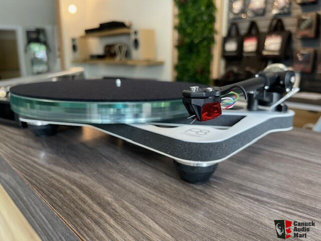 Rega P8 (demo) Photo #5175991 - Canuck Audio Mart