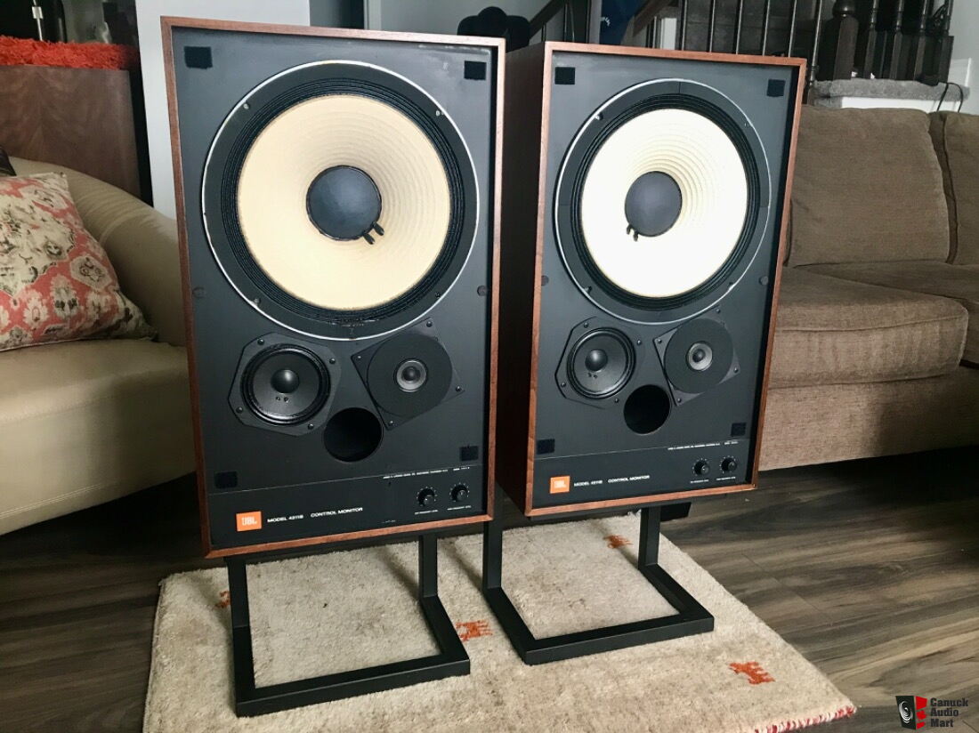 All original JBL 4311B in walnut, excellent condition, stands included ...