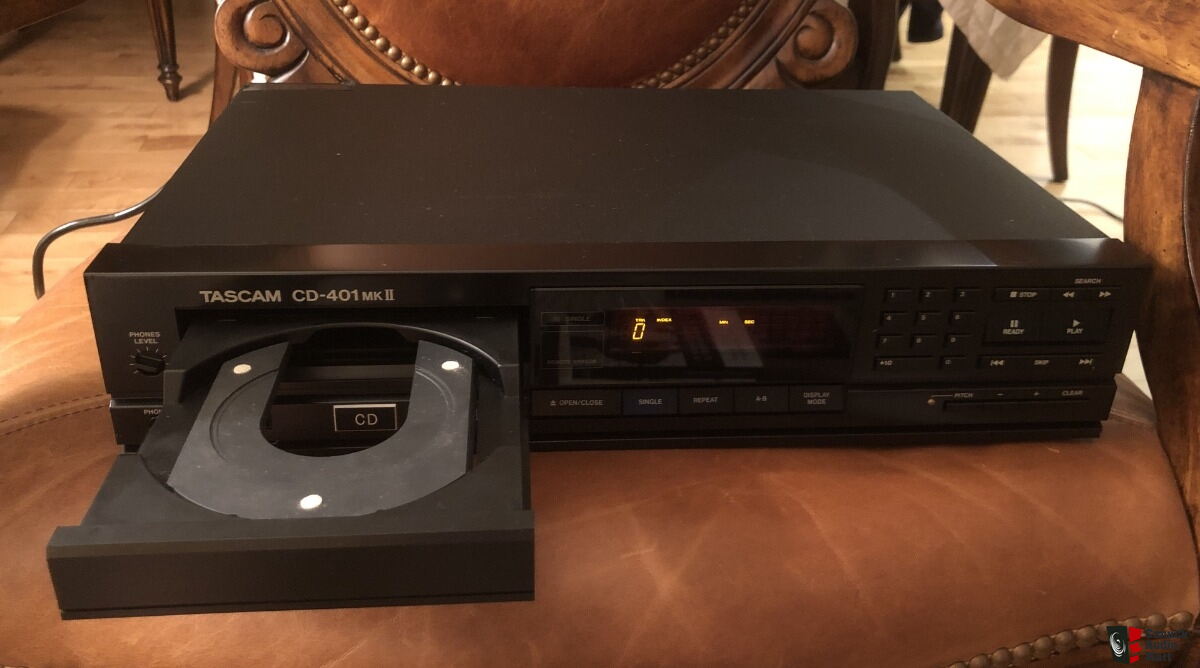 Tascam CD-401 MKII #2 CD Player / Transport. RCA and XLR Outputs Photo ...