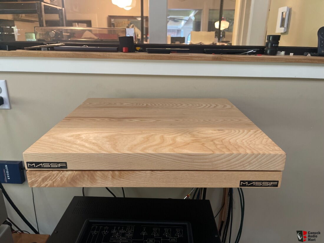 Massif Amplifier Stand Dealer Ad - Canuck Audio Mart
