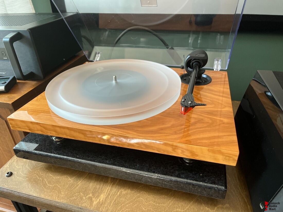 ProJect 1Xpression Carbon Classic turntable c/w upgrades Photo #5191502 ...