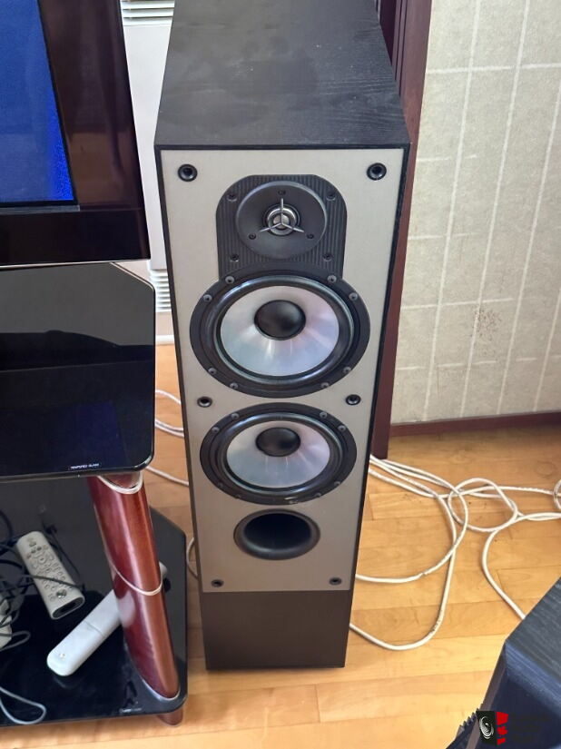 Paradigm Monitor 7, Center Channel and Titans bookshelf speakers ...