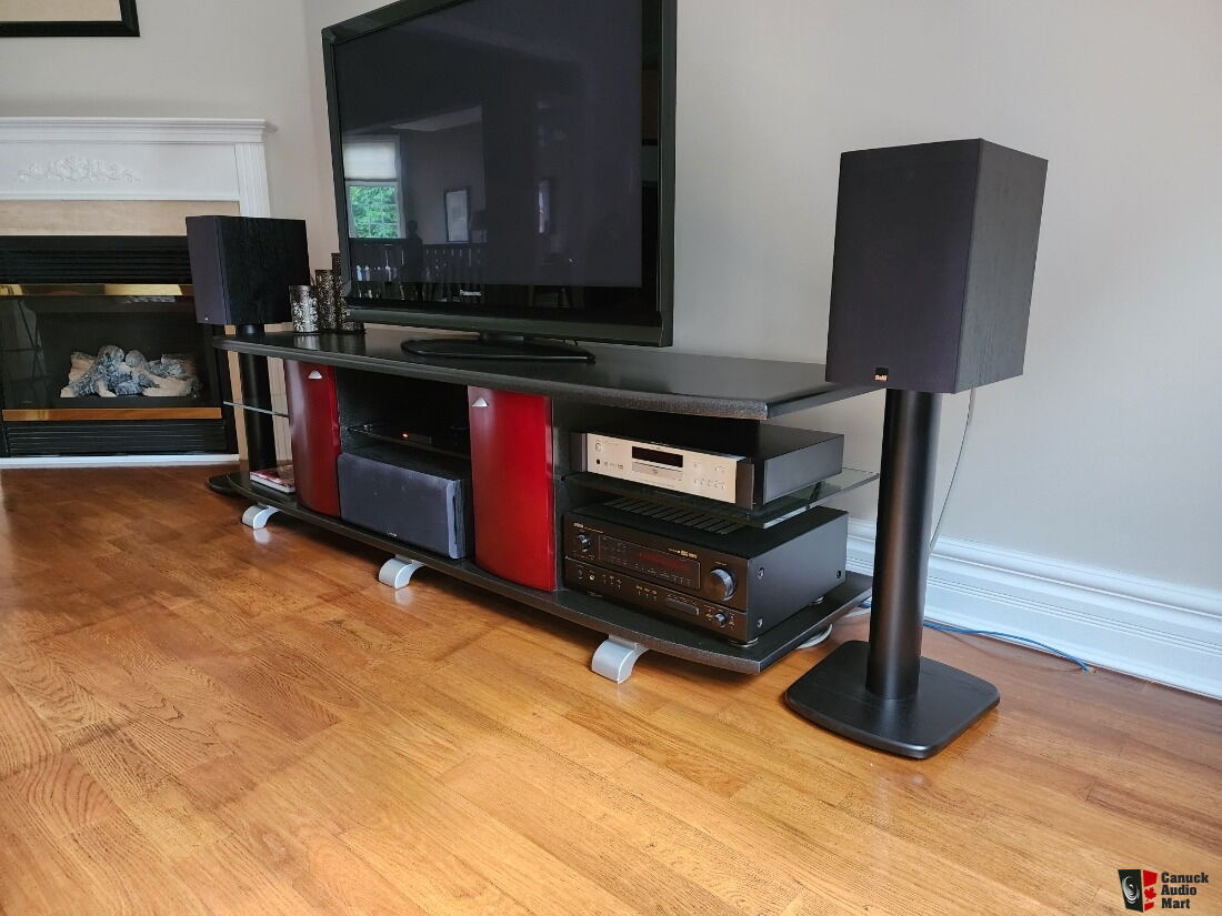 B&W Front Speakers with Stands For Sale - Canuck Audio Mart