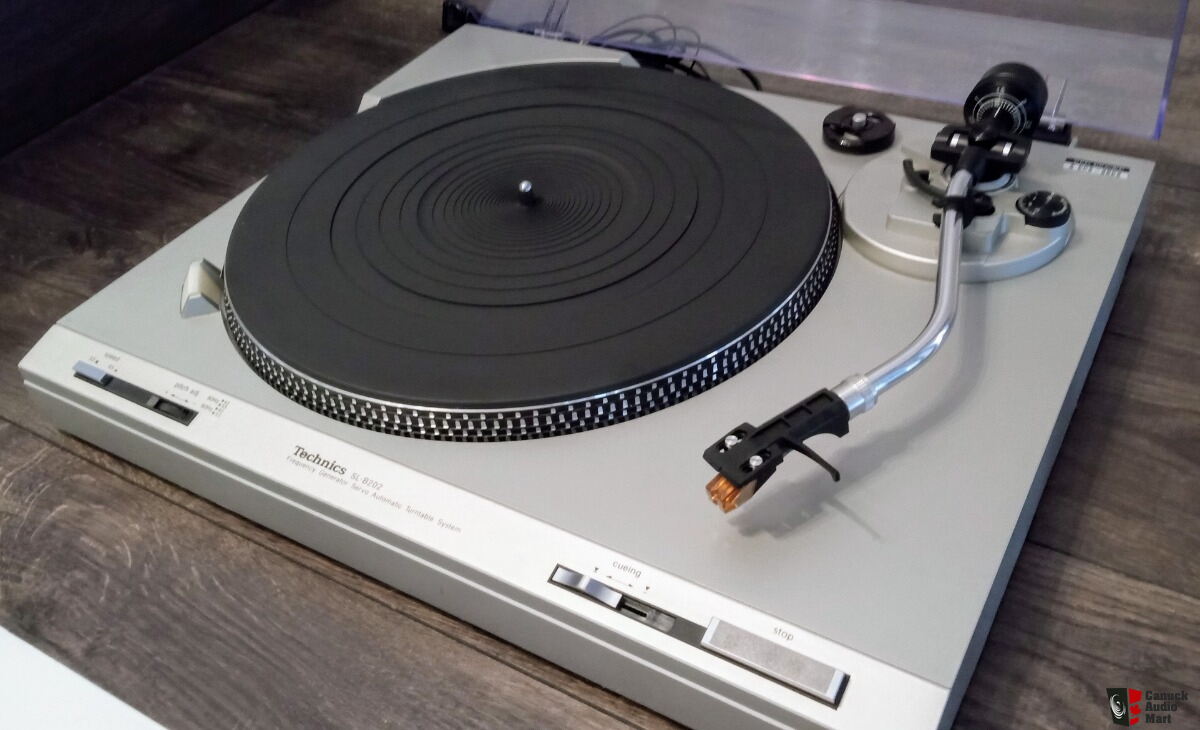 Vintage Technics turntable Photo #5216256 - US Audio Mart