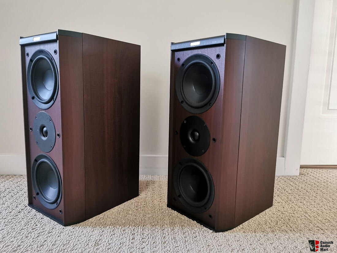 Jamo Classic 4 140w Bookshelf Speakers Photo #5216980 - Canuck Audio Mart