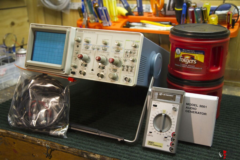 Tektronix 2213A Oscilloscope and B&K Precision 3001 Audio Generator For ...