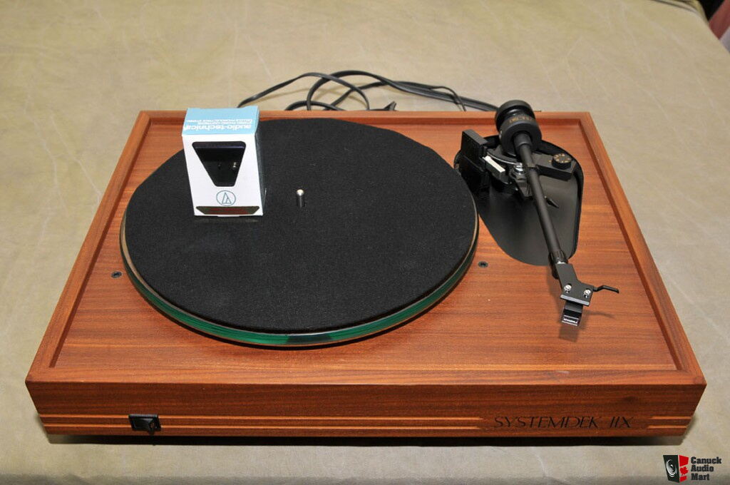 SystemDek llV turntable with AT440MLa cartridge For Sale - Canuck Audio ...