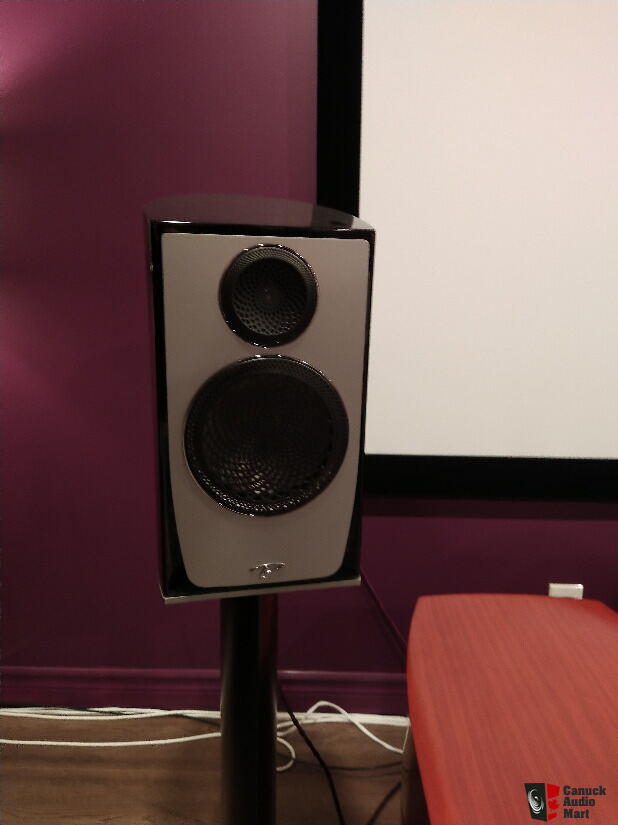 Paradigm Persona B Speakers with Stands Photo #5231818 - Canuck Audio Mart