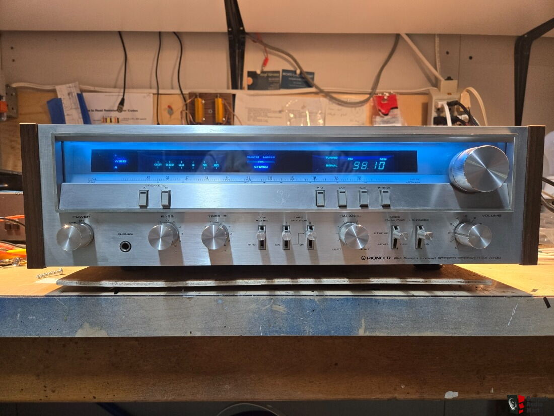 Pioneer SX-3700 Stereo Receiver UPGRADED with Cool Blue LEDs & Cornell ...