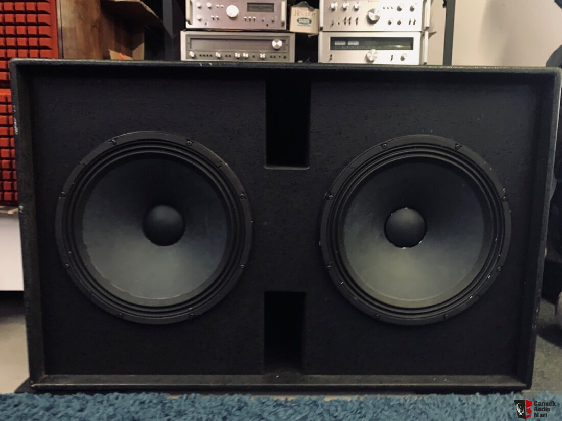 2 x Electro-Voice TL770D /// 18'' 1200w passive bass cabinets ...