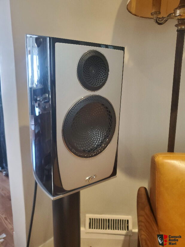 Paradigm Persona B speakers Photo #5255542 - US Audio Mart