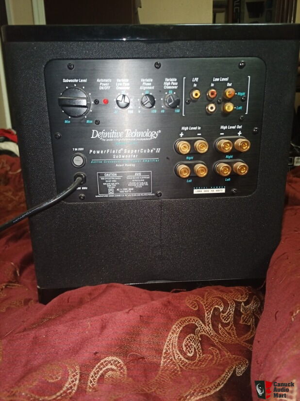 Definitive Technology SuperCube II Ultra-compact powered subwoofer ...