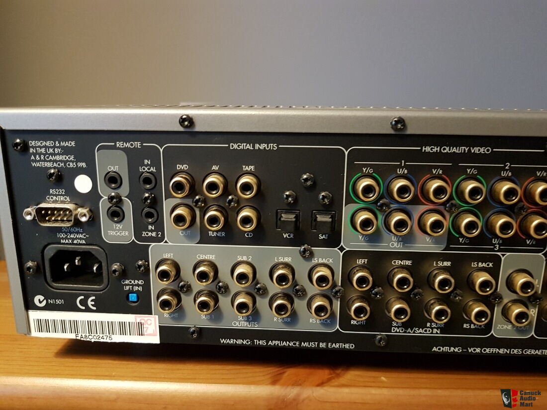 ARCAM FMJ P7 Multi-channel Power Amplifier and ARCAM FMJ AV8 PreAmp ...