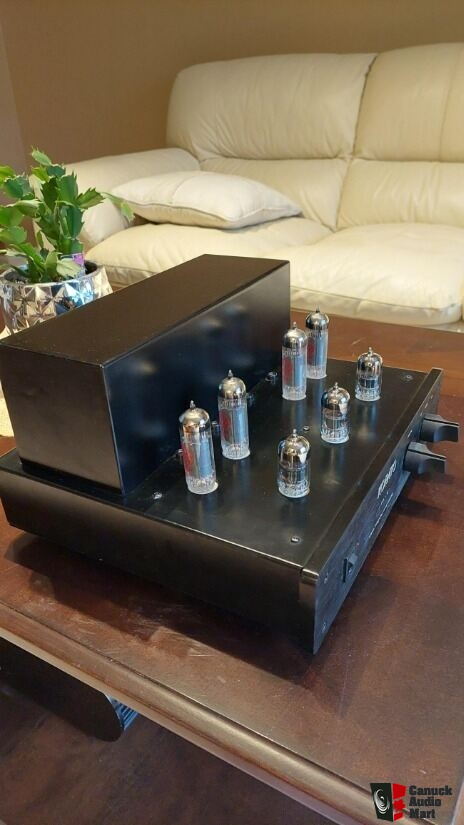 Korato KVA 15i is an integrated amp based on EL 84 output tubes Photo ...