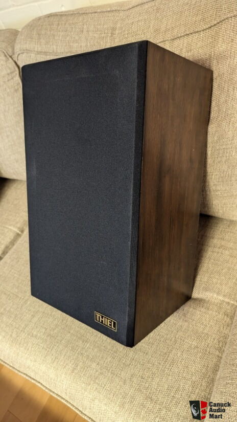 Thiel Model 02 bookshelf speakers